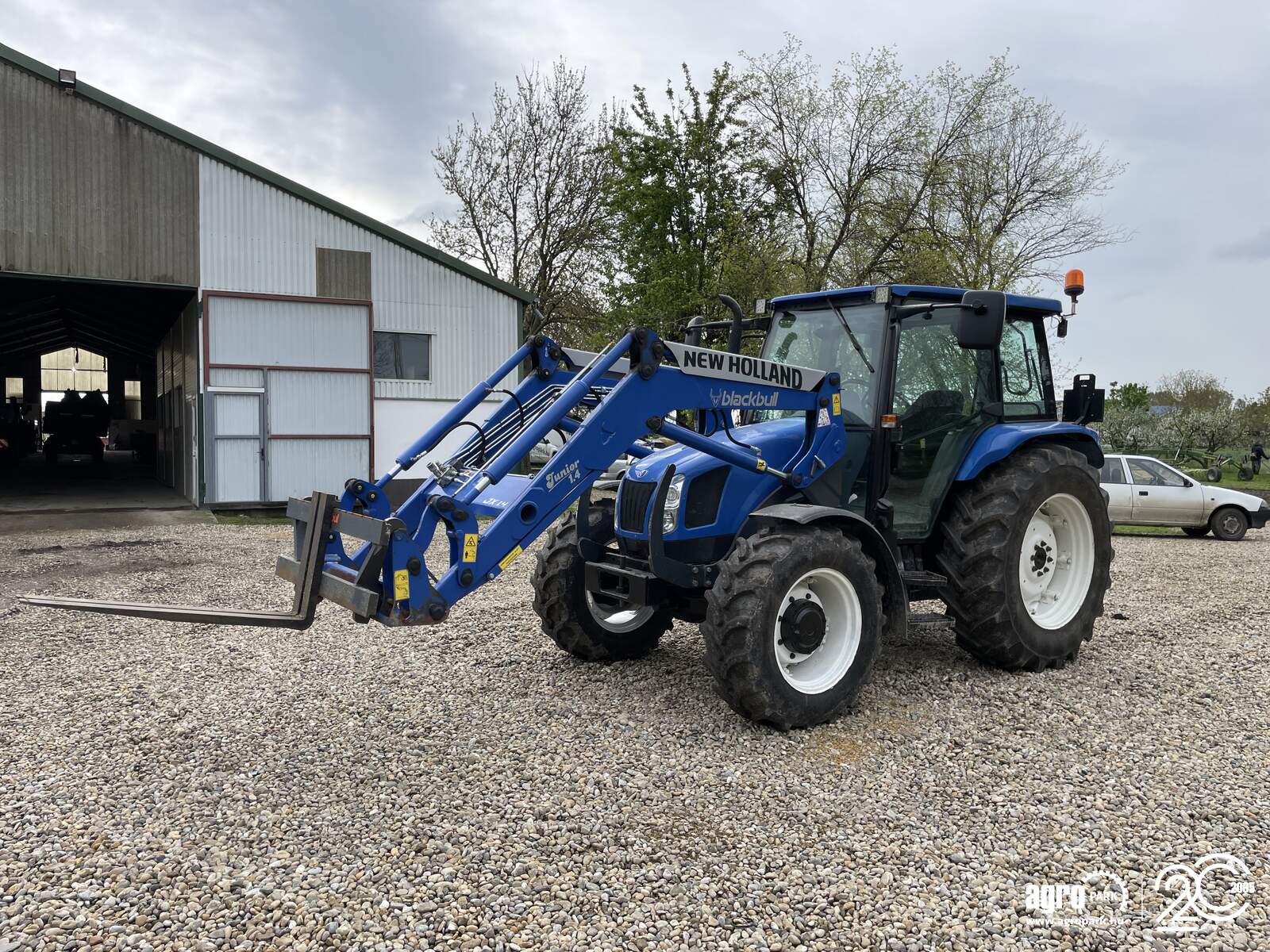 New Holland TL90A (8045 hours) - AGROPARK - Value in Agriculture