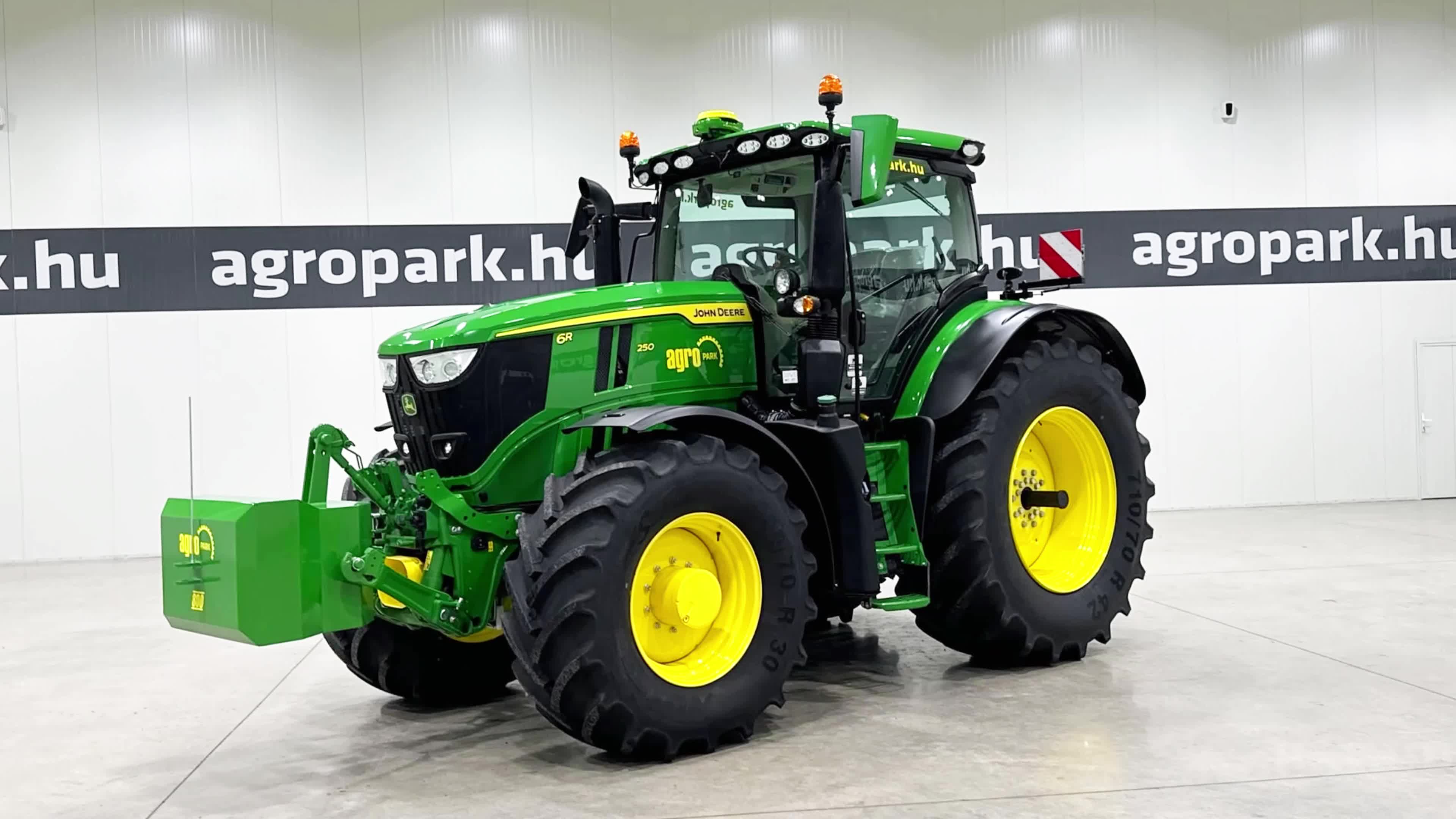 New John Deere 6R 250 - AGROPARK - Value in Agriculture
