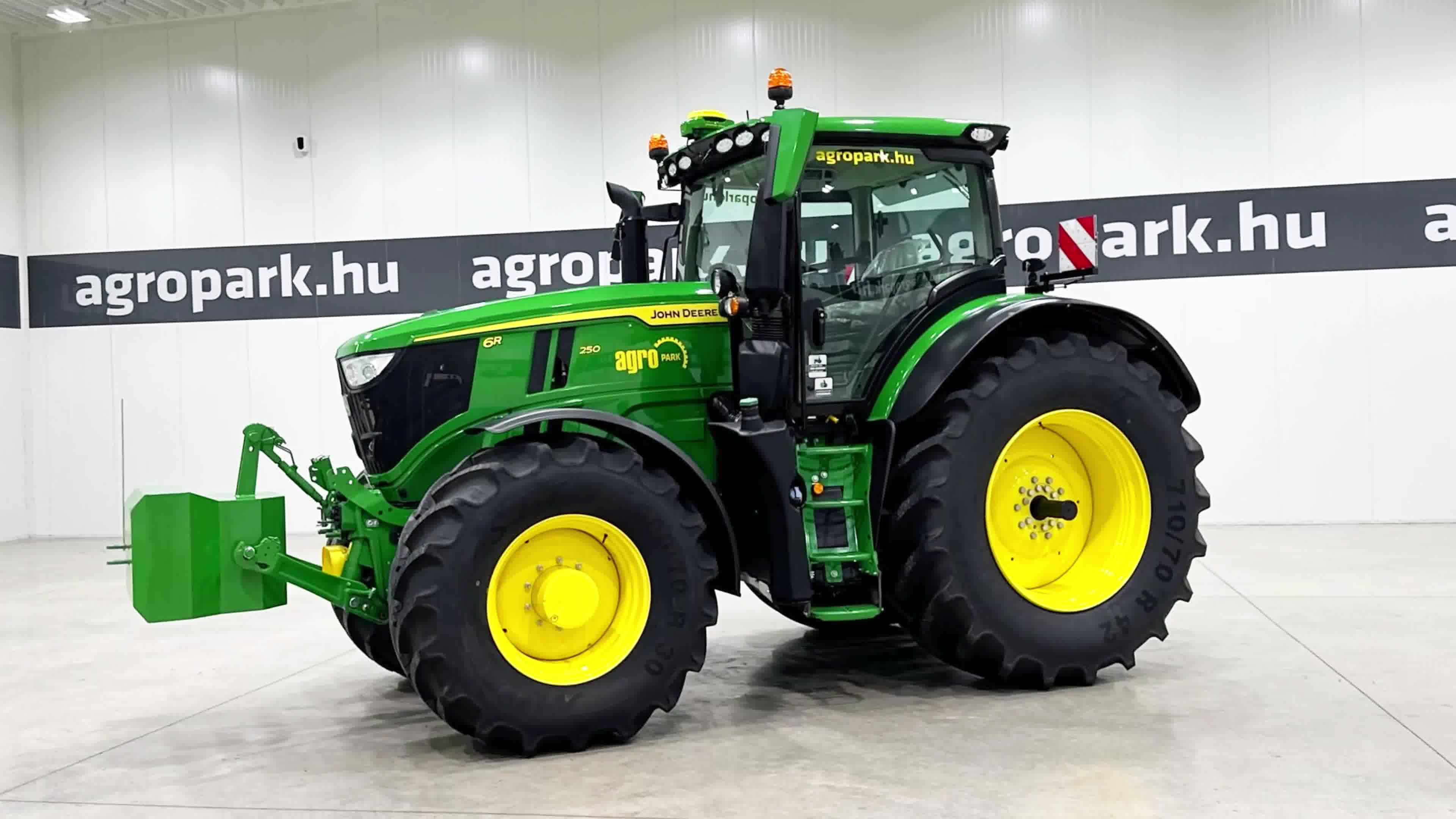 New John Deere 6R 250 - AGROPARK - Value in Agriculture