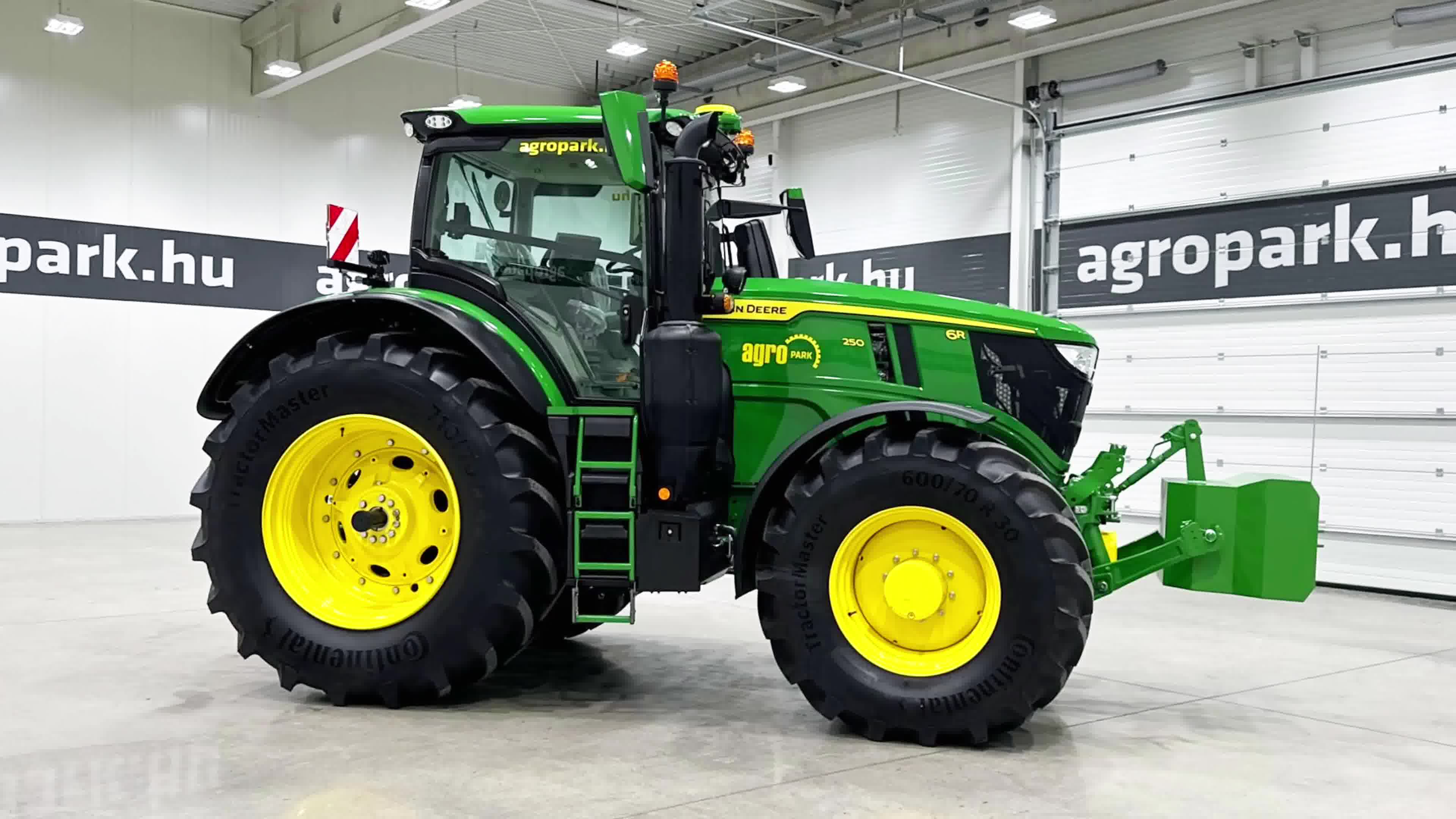 New John Deere 6R 250 - AGROPARK - Value in Agriculture