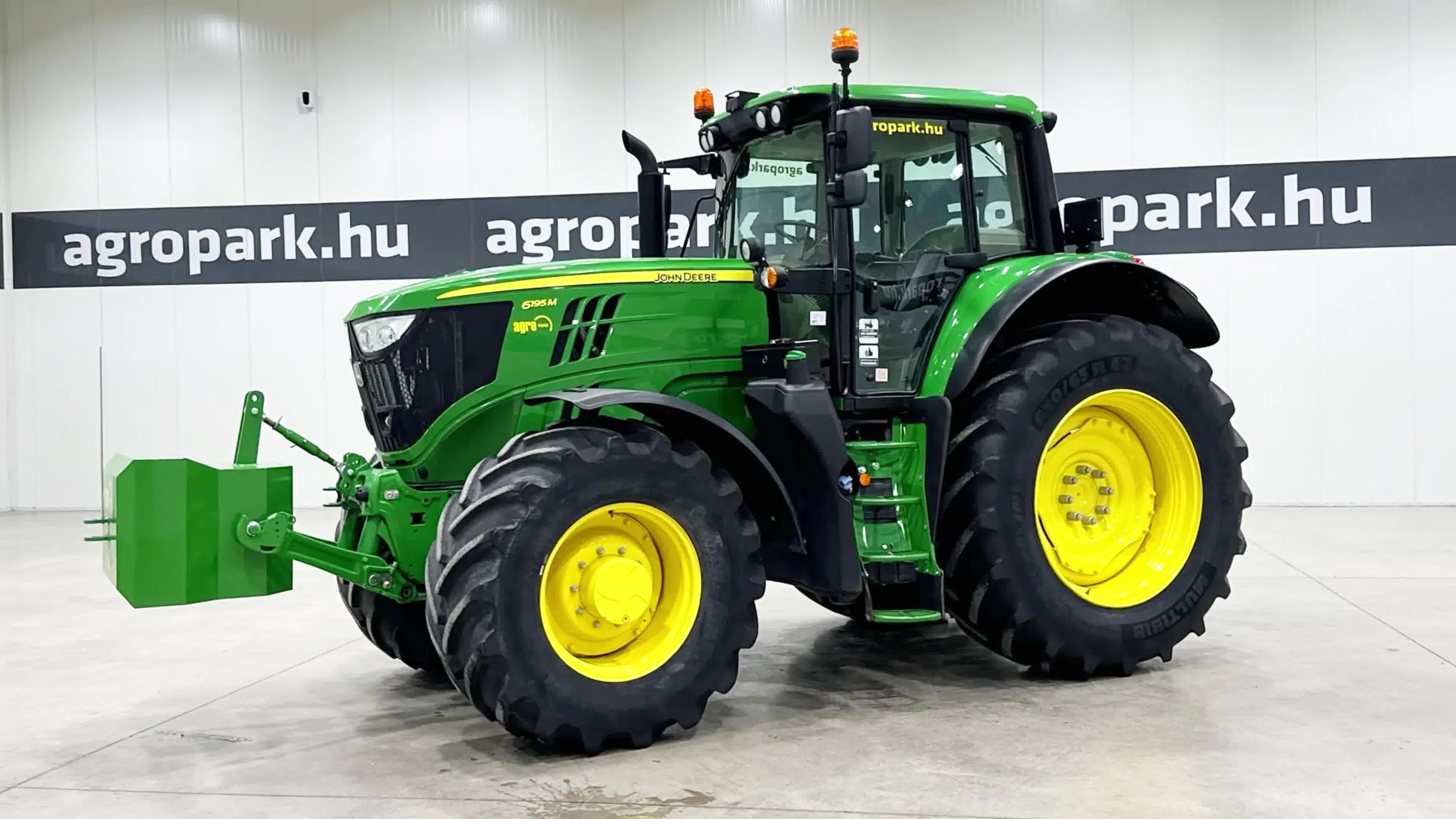 John Deere 6195M (1215 hours) - AGROPARK - Value in Agriculture