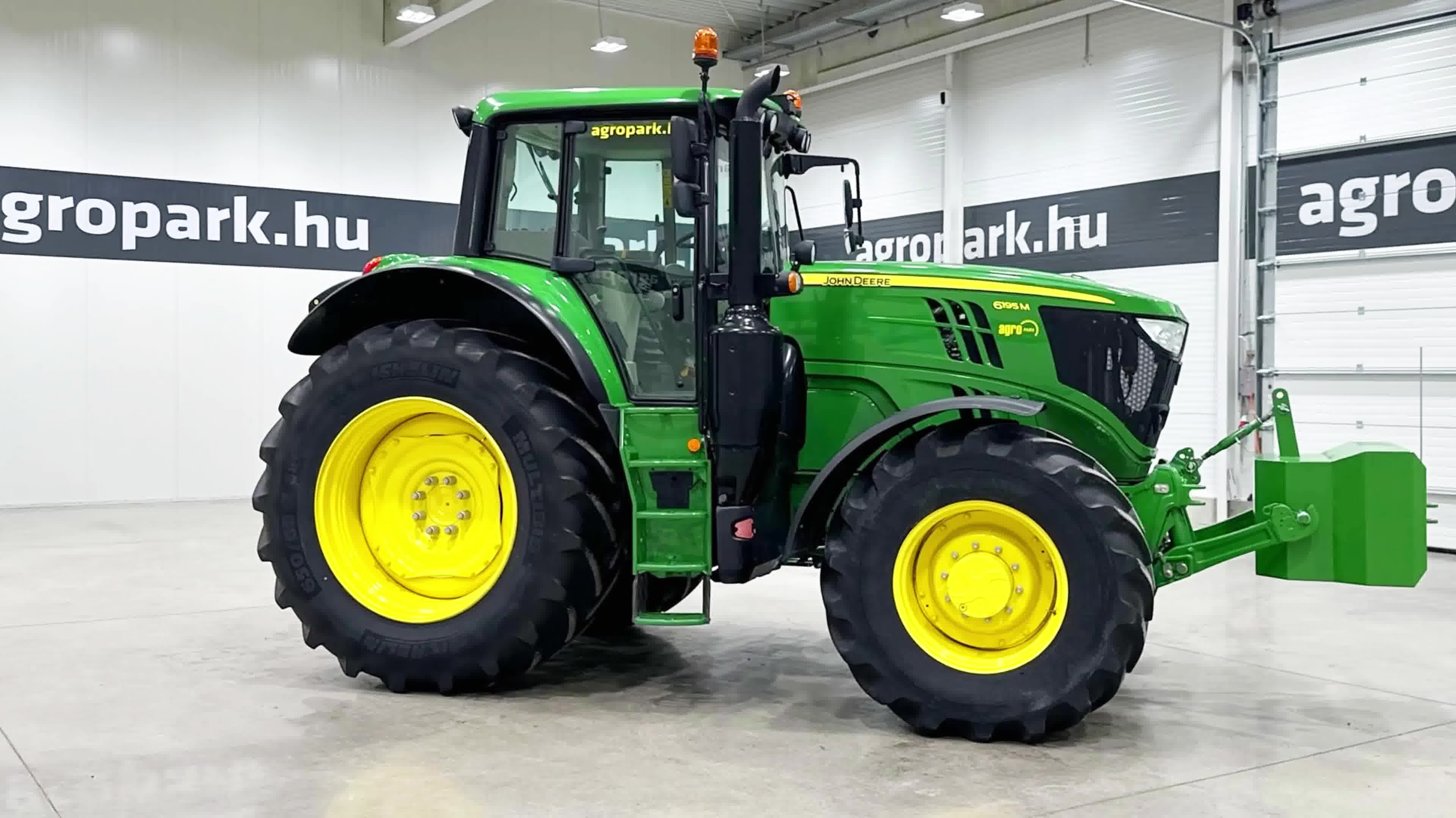 John Deere 6195M (1215 üzemórás) - AGROPARK - Case, Claas, John Deere ...