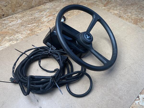 John Deere ATU 300 univerzális automata kormány